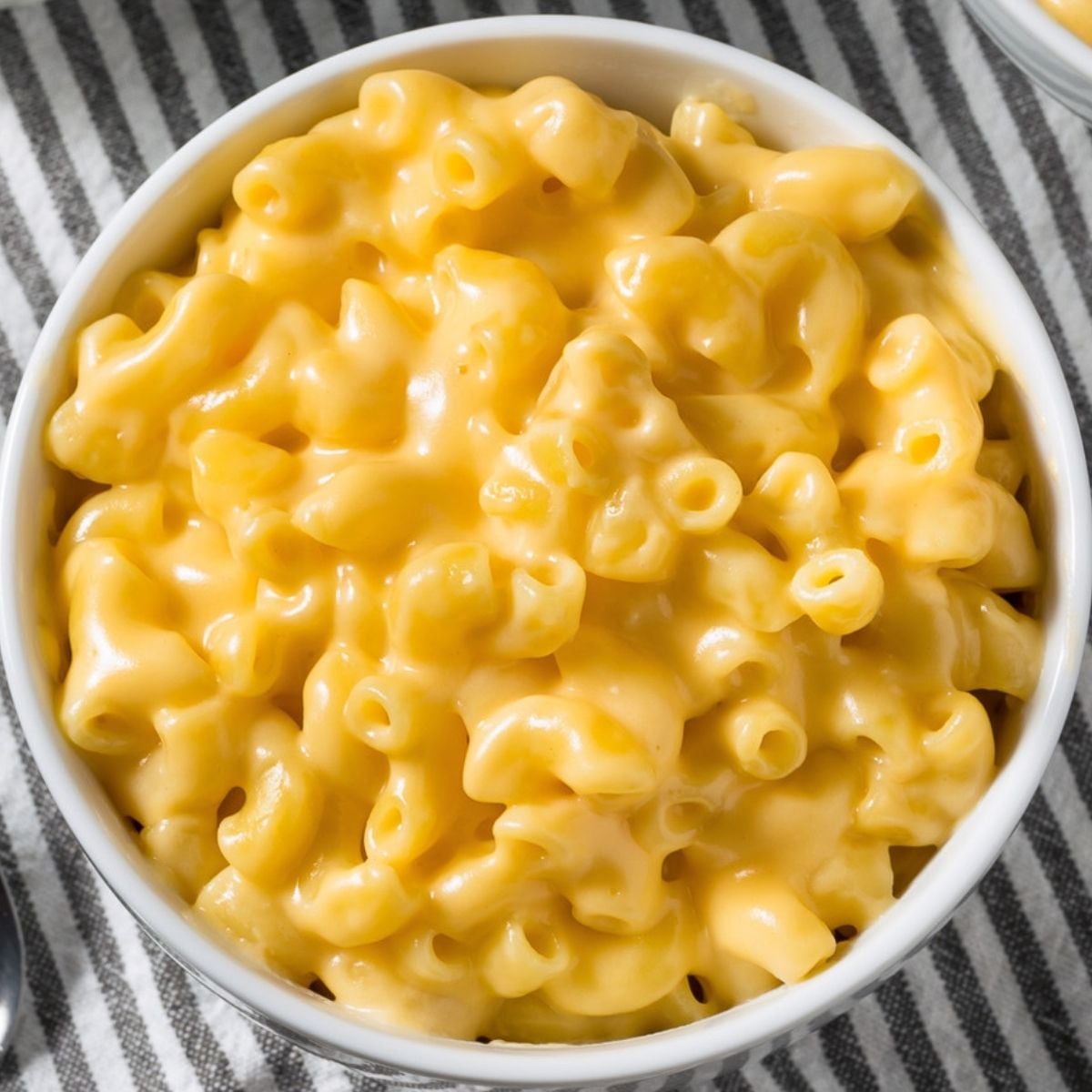 Cheddar Mac & Cheese (Easy Stovetop Recipe)