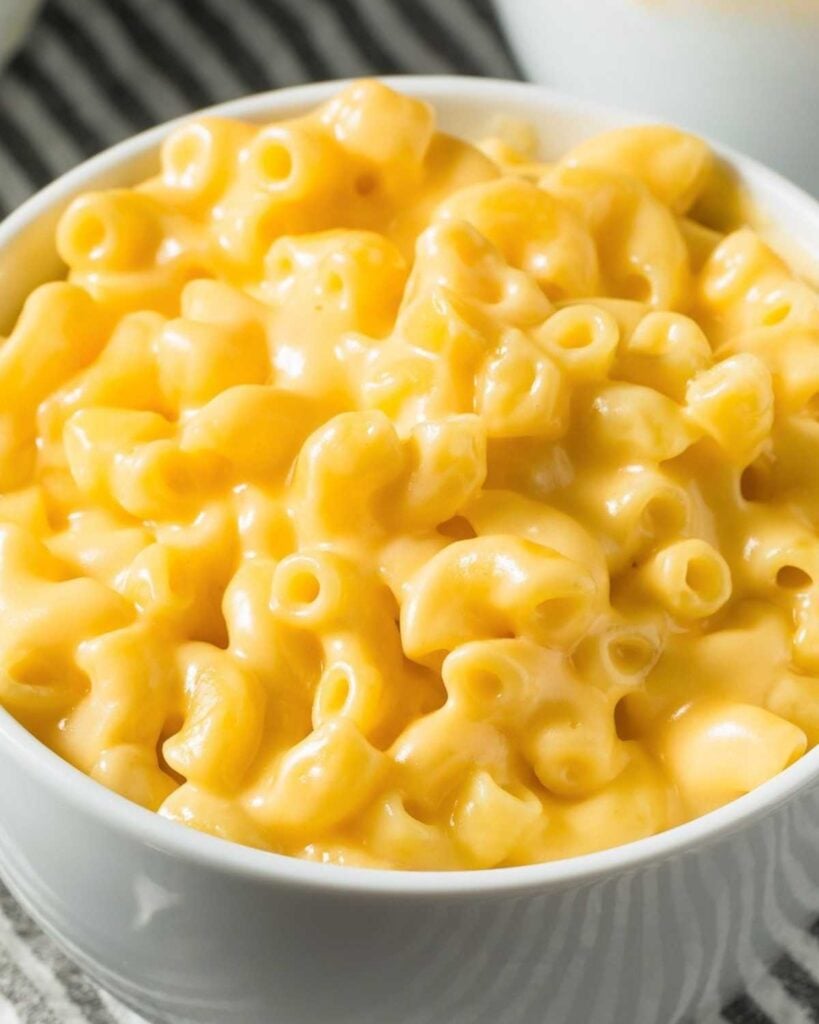 Cheddar Mac & Cheese (Easy Stovetop Recipe)