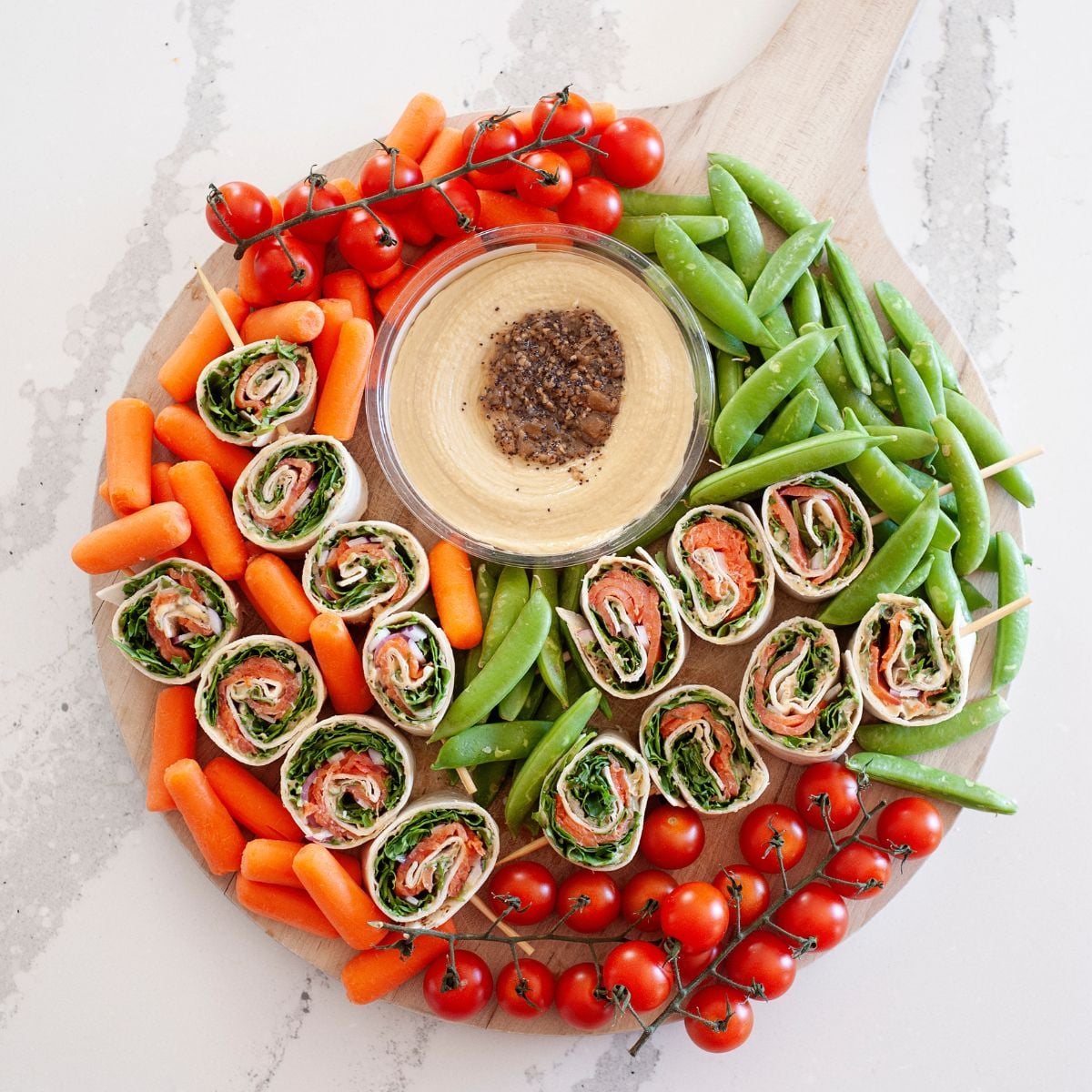 Hummus Platter Ideas You'll Make on Repeat | Laura Fuentes
