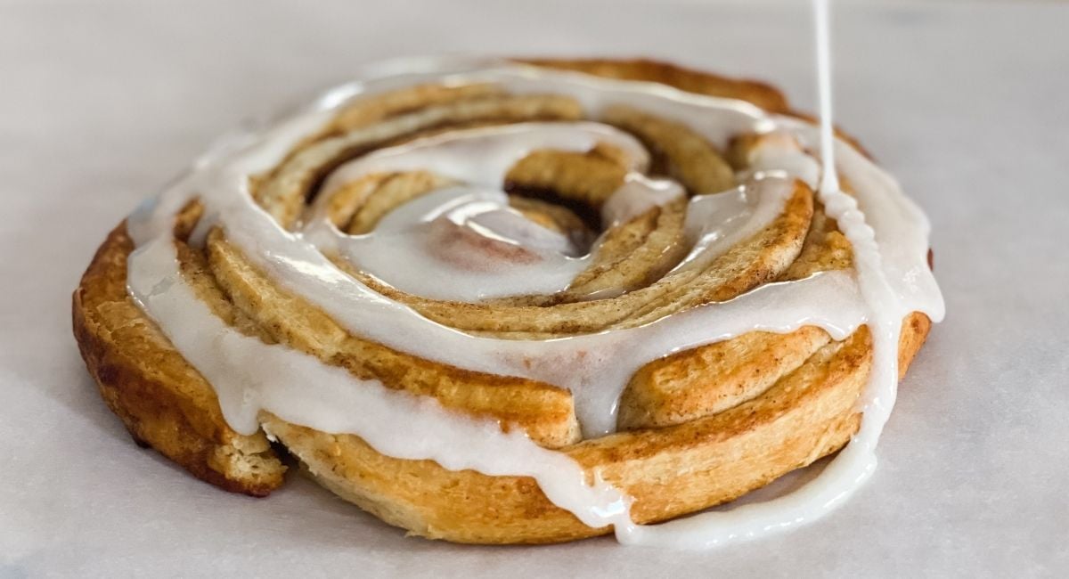 The Easiest Giant Cinnamon Roll
