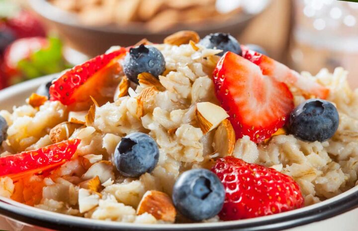 Microwave Oatmeal without the Mess! | Laura Fuentes