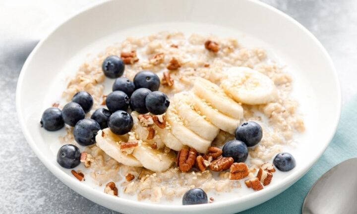 How to Make Quick Oats Oatmeal in the Stovetop | Laura Fuentes