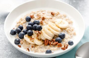 How to Make Quick Oats Oatmeal in the Stovetop | Laura Fuentes