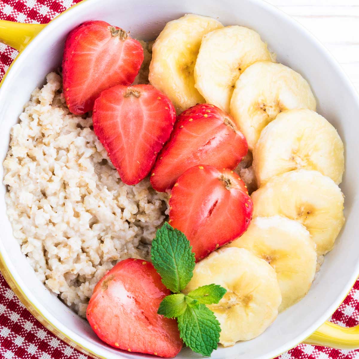 Microwave Quick Oats (No Overflowing Mess!)