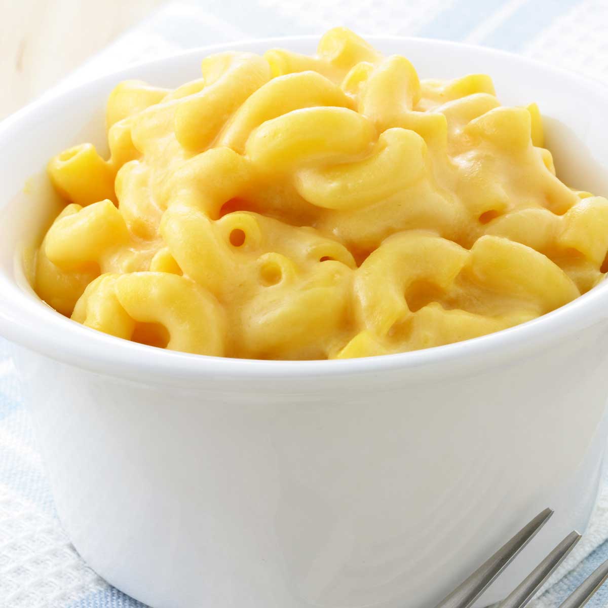 Creamy Macaroni and Cheese in a Mug | Laura Fuentes