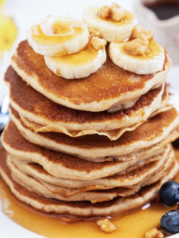 The BEST Pancakes with Oat Milk | Laura Fuentes