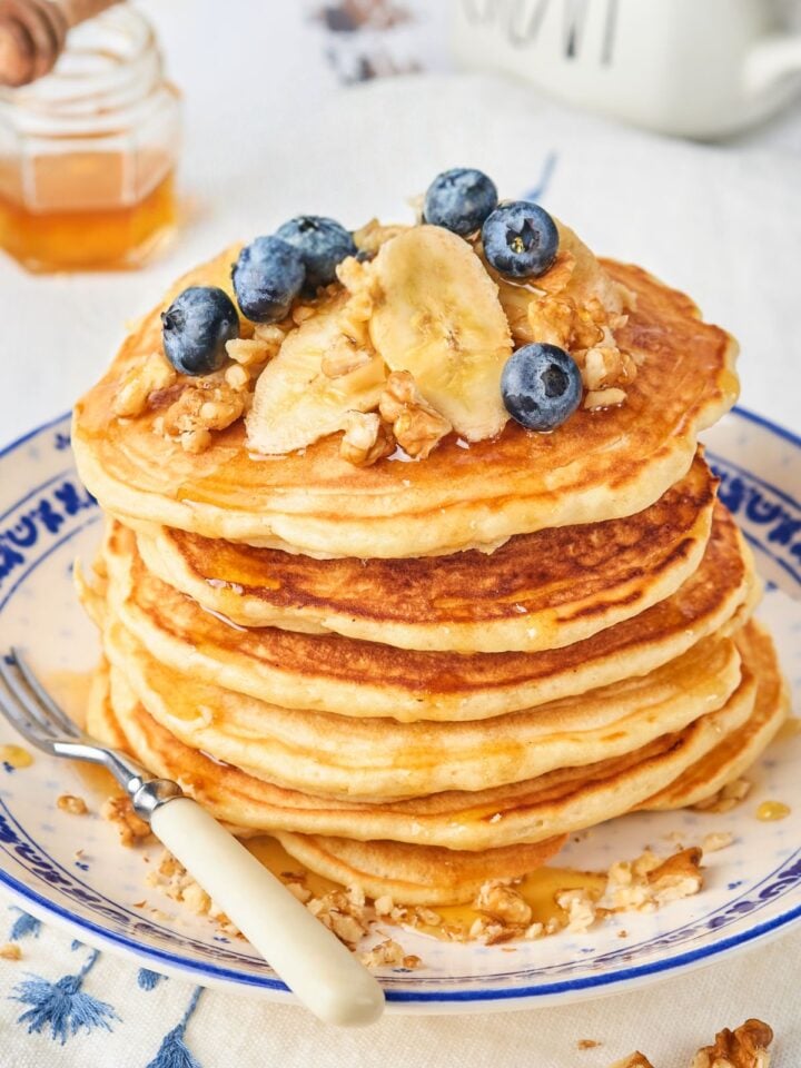 EPIC Fluffy Banana Pancakes