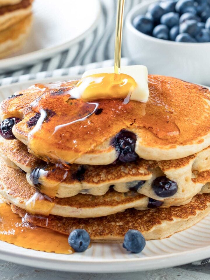 No-Fail 2-Ingredient Banana Pancakes