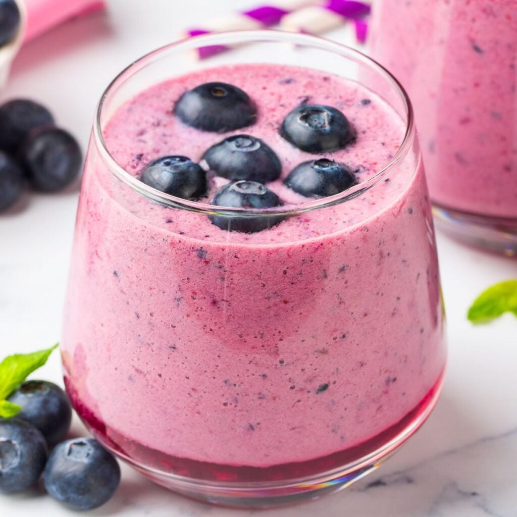 Cottage Cheese Smoothie with Blueberries