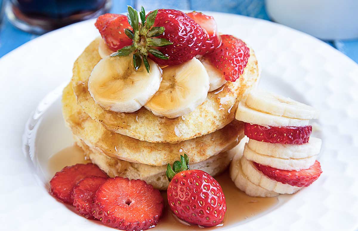 Fluffy Strawberry Banana Pancakes
