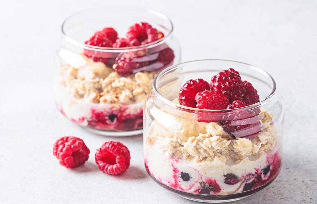Easy Raspberry Overnight Oats Recipe