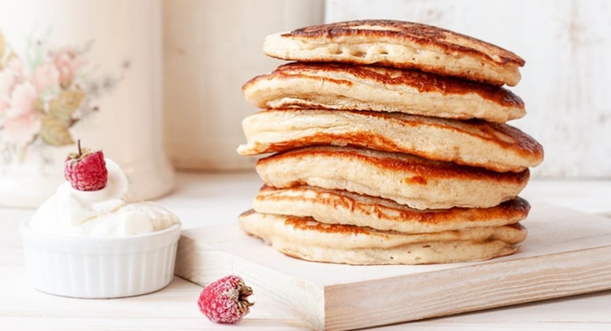 Classic Sour Cream Pancakes Recipe